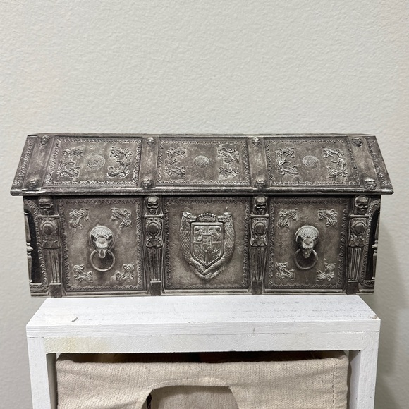 Other | New Regal Exclusive Nosferatu Metal Popcorn Bucket Sarcophagus ...